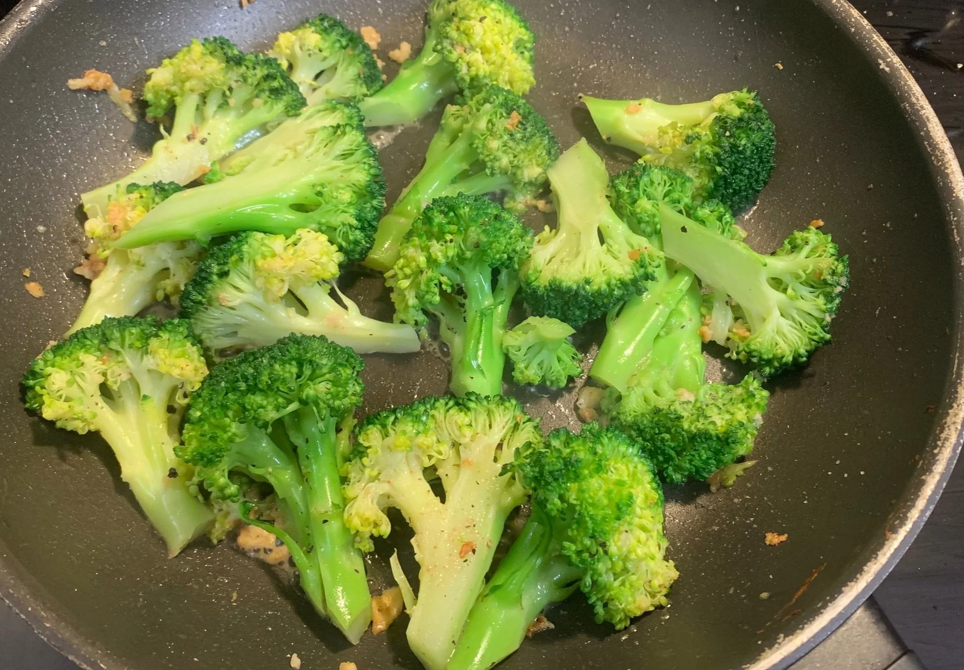 Garlic-Butter Sautéed Broccoli | 15 Mins Healthy Side Dish! — Cooking ...