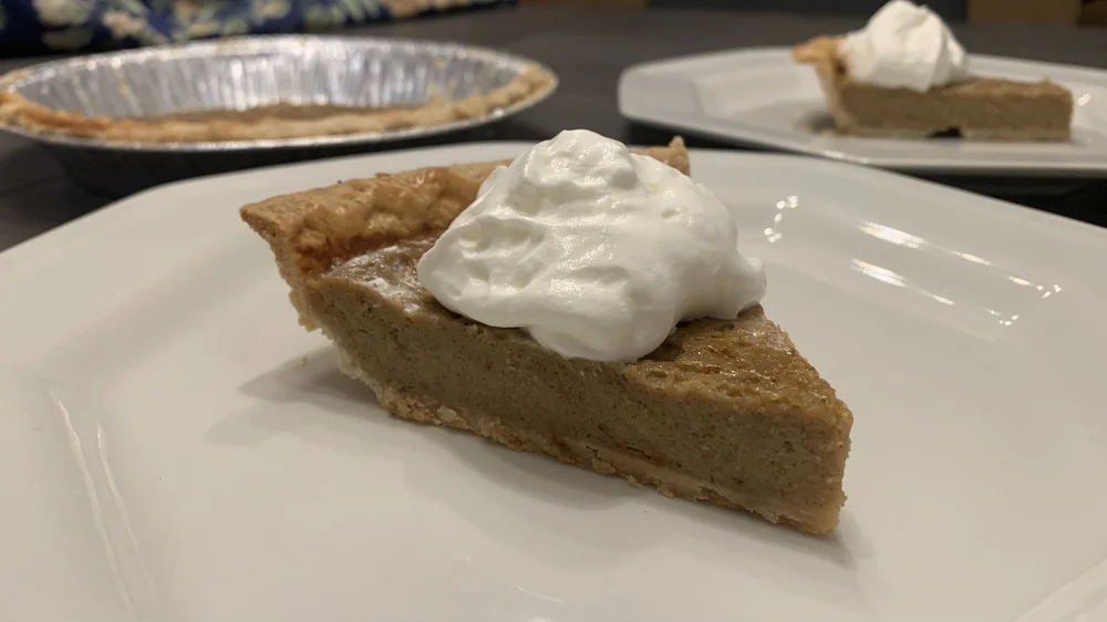 Deep Dish Pumpkin Pie with Condensed Milk & Fresh Pumpkin Puree ...