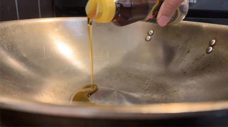 Indo-Chinese Chicken Hakka Noodles — Cooking with Anadi