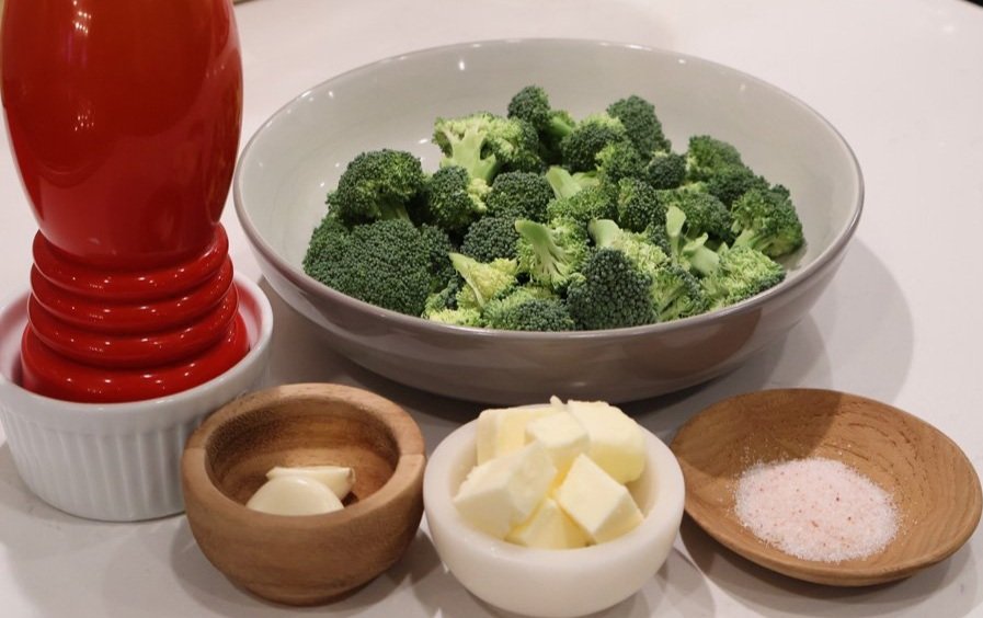 Quick Garlic Butter Broccoli Recipe — Cooking with Anadi