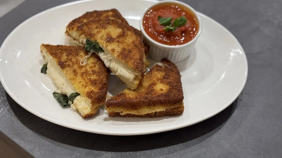 Authentic Mozzarella in Carrozza Recipe — Cooking with Anadi