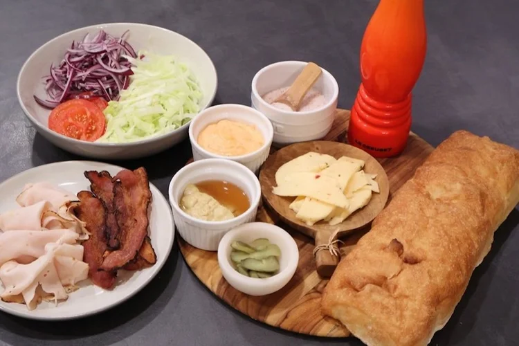 Baked Cheesy Deli Chicken Sandwich — Cooking with Anadi