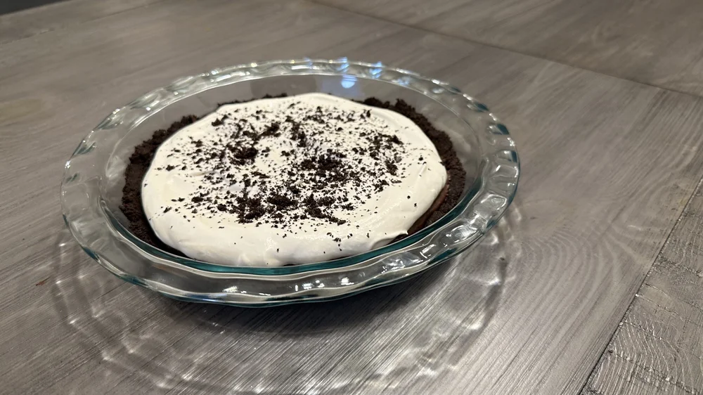 No-Bake Oreo Mud Pie | Easy Chocolate Cream Pie with Oreo Crust ...