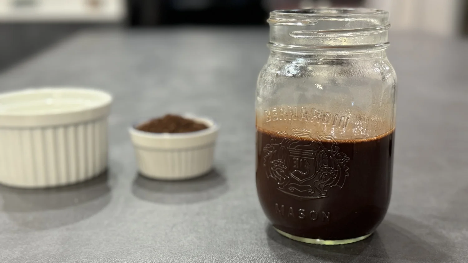 How to Make a An Amazing Chocolate Sauce at Home (SUPER ADDICTIVE ...