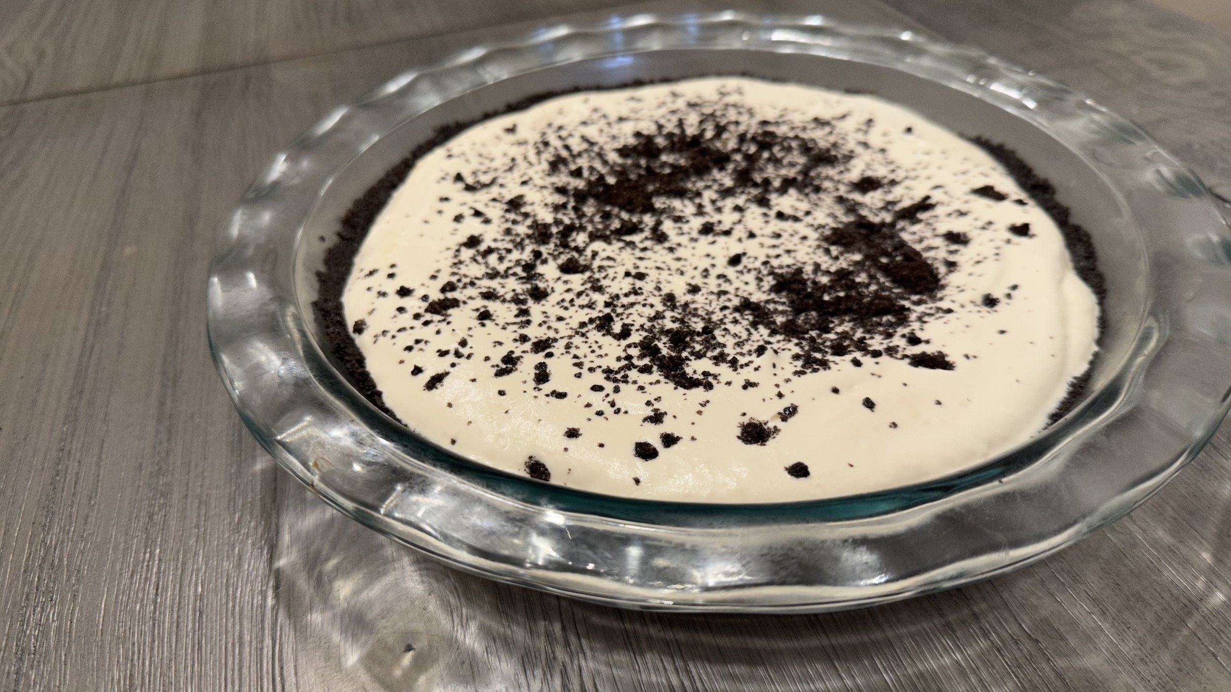 No-Bake Oreo Mud Pie | Easy Chocolate Cream Pie with Oreo Crust ...