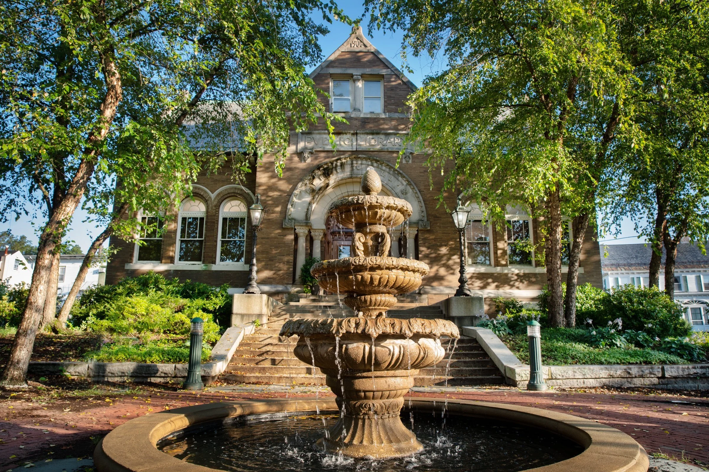 Friends of the Amesbury Public Library