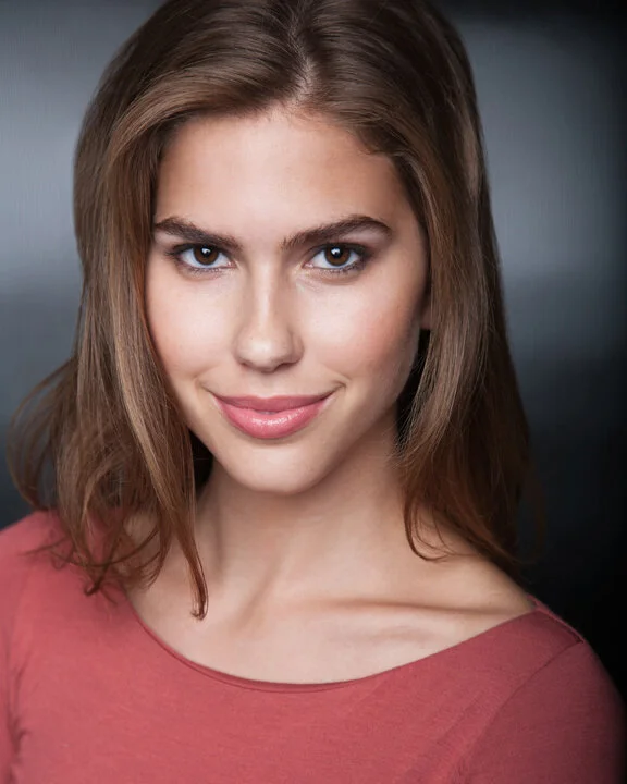 WOMEN — ROBERT MERRILL STUDIOS