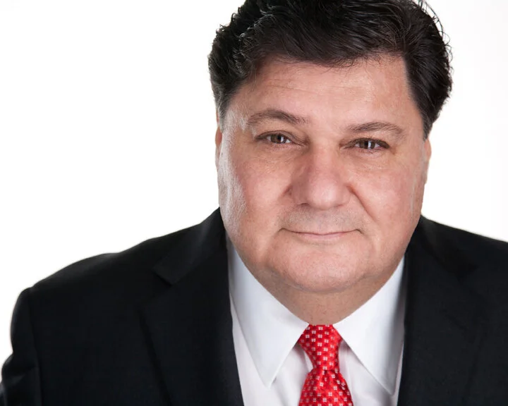 MEN — ROBERT MERRILL STUDIOS