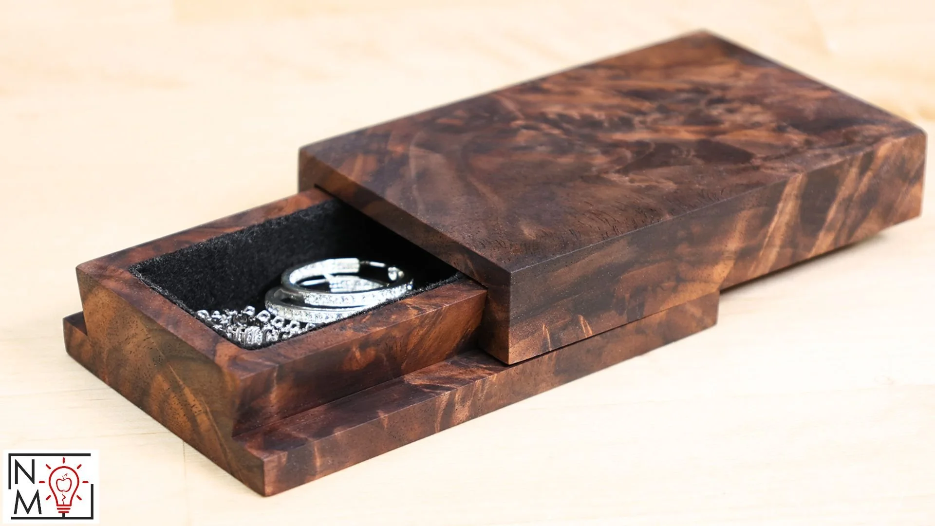 Make a Dovetail Jewelry Box