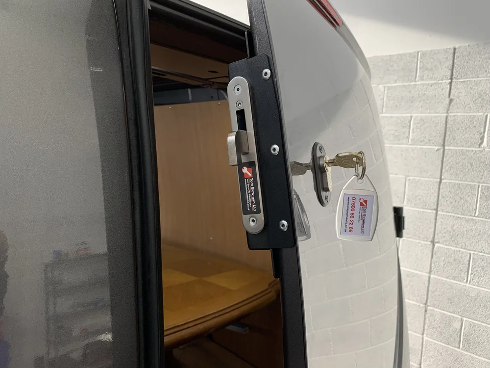 Tom Bowman Ltd - Master Locksmith / Auto Locksmith / Van Deadlocks