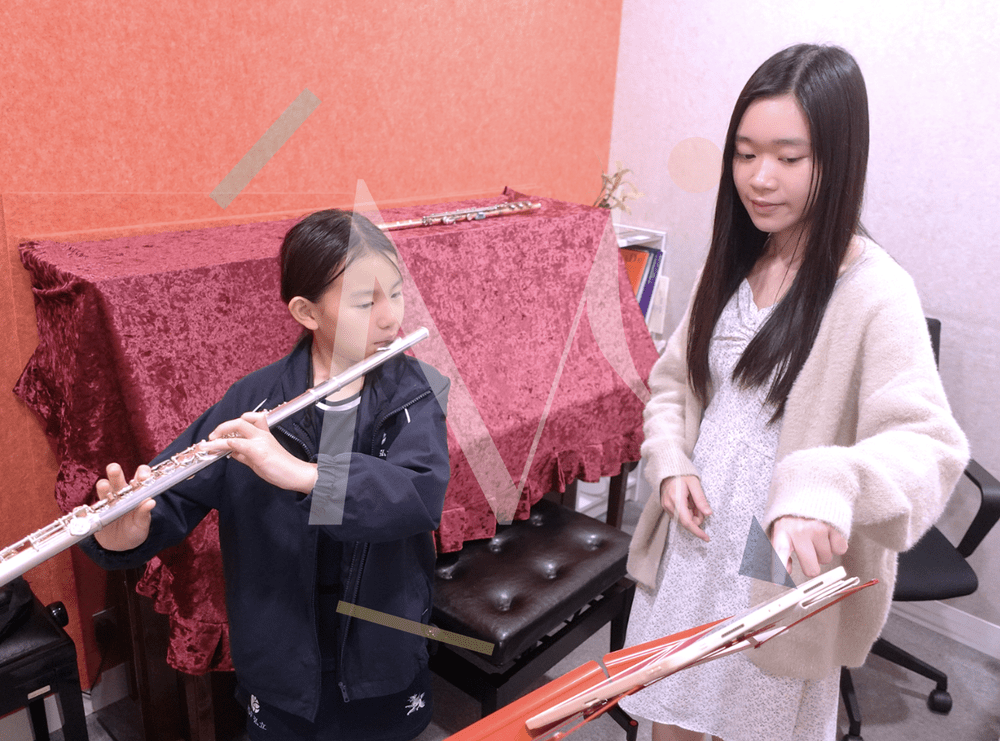 Kelly | Flute — M.int Academy