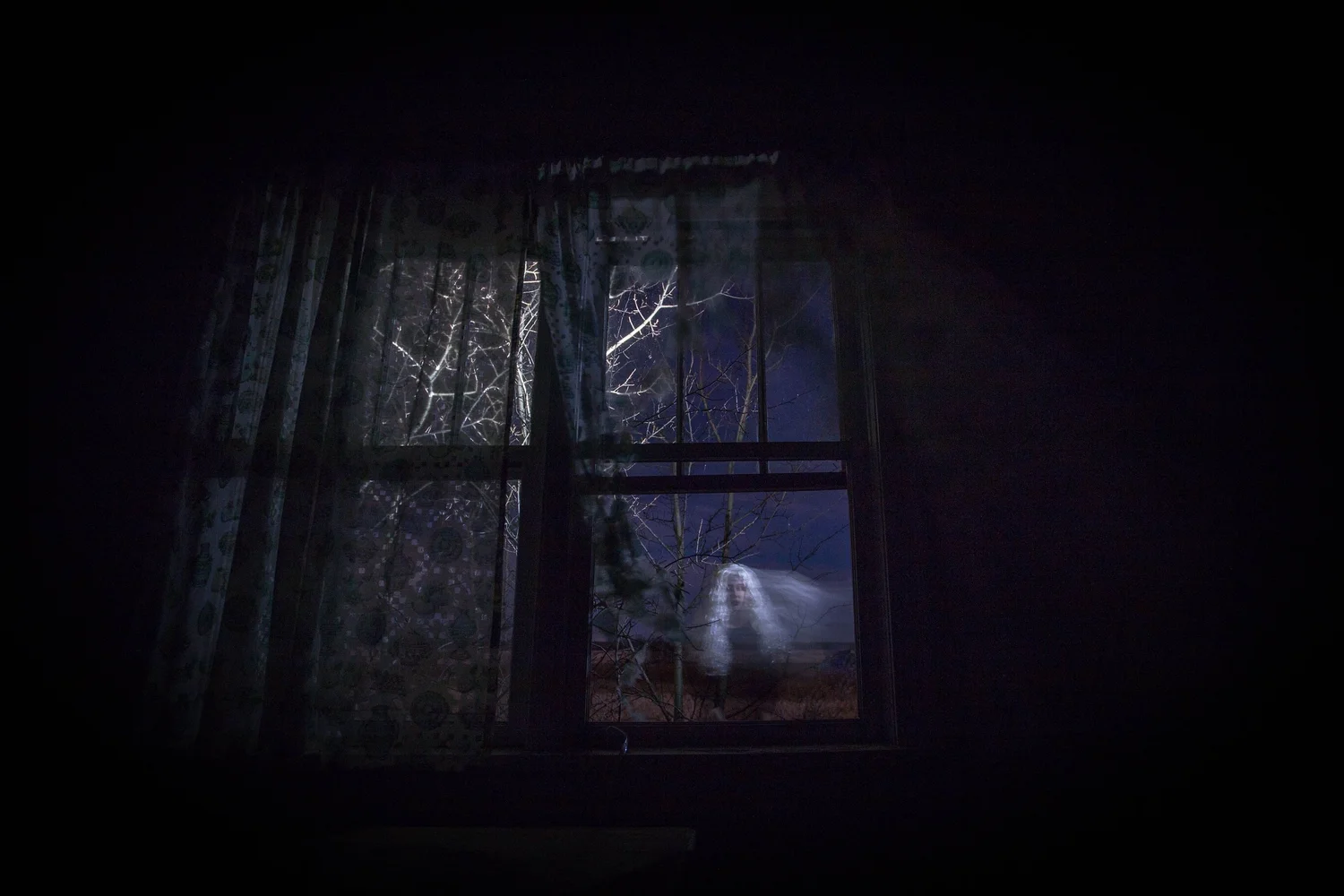 The Spooky Side of Jasper: A Halloween Photoshoot Story — Megan Posein ...