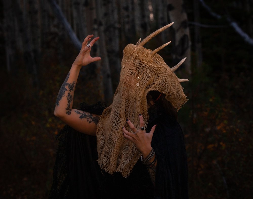 The Spooky Side of Jasper: A Halloween Photoshoot Story — Megan Posein ...