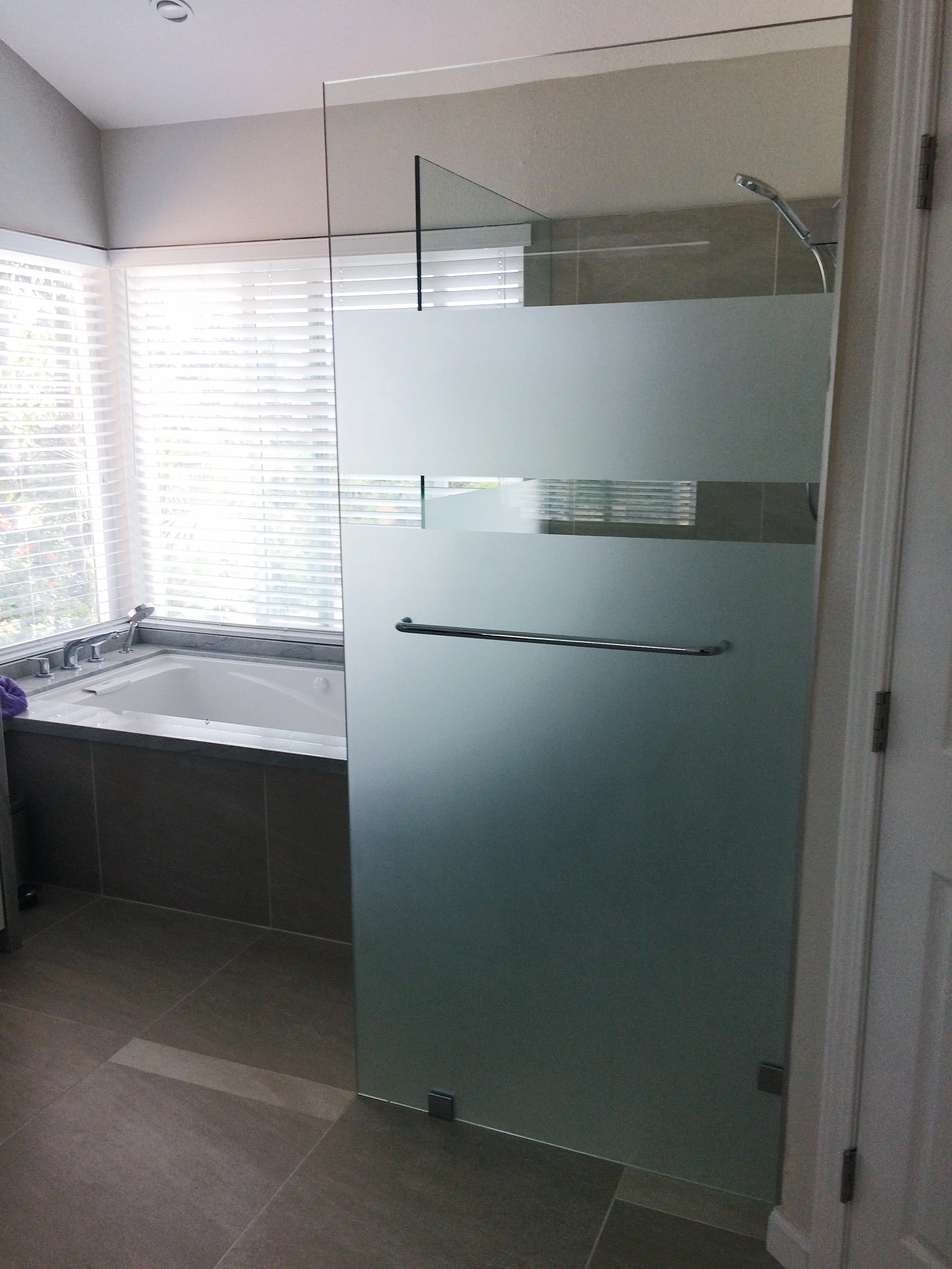 Sandblasted Showers — ABC GLASS INC - SAN DIEGO