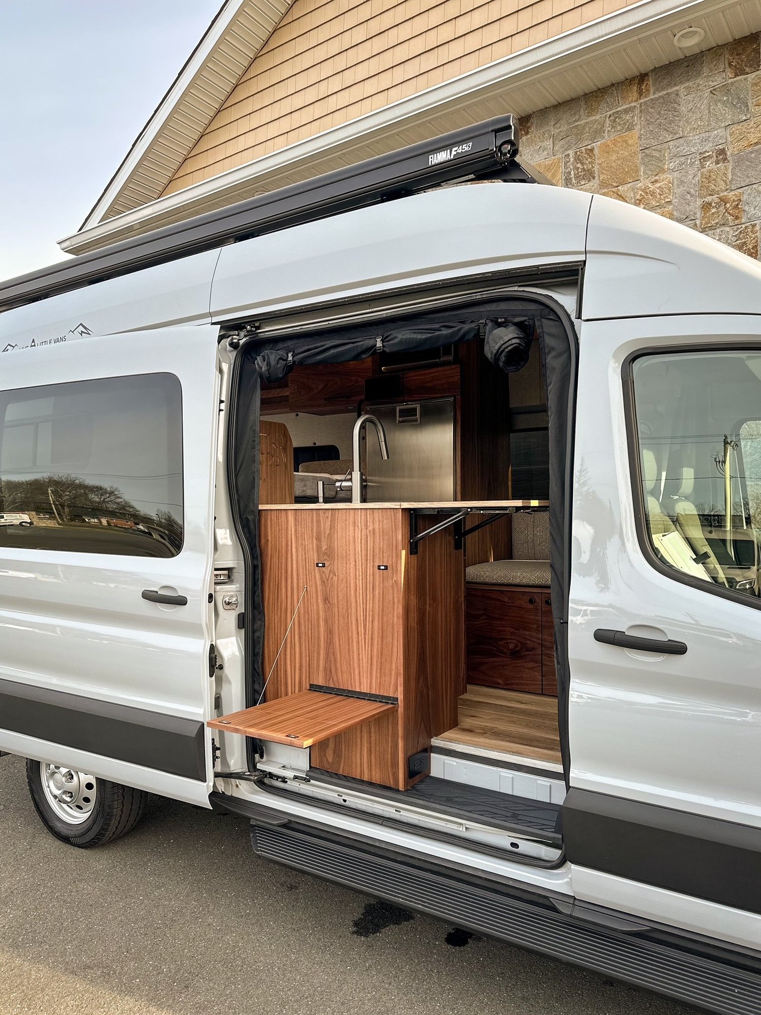 Van Builds — Live a Little Vans