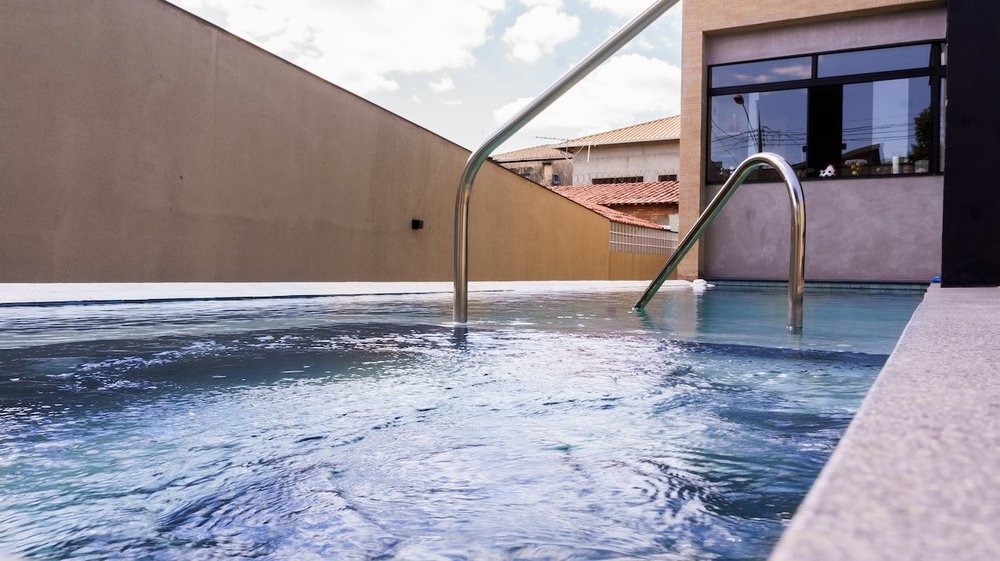 Gas vs. Electric Pool Heaters: Which One is Right for You? — Unitests