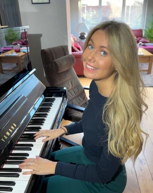 Buy Singing Lessons, Guitar lessons and Recording Studio time in ...