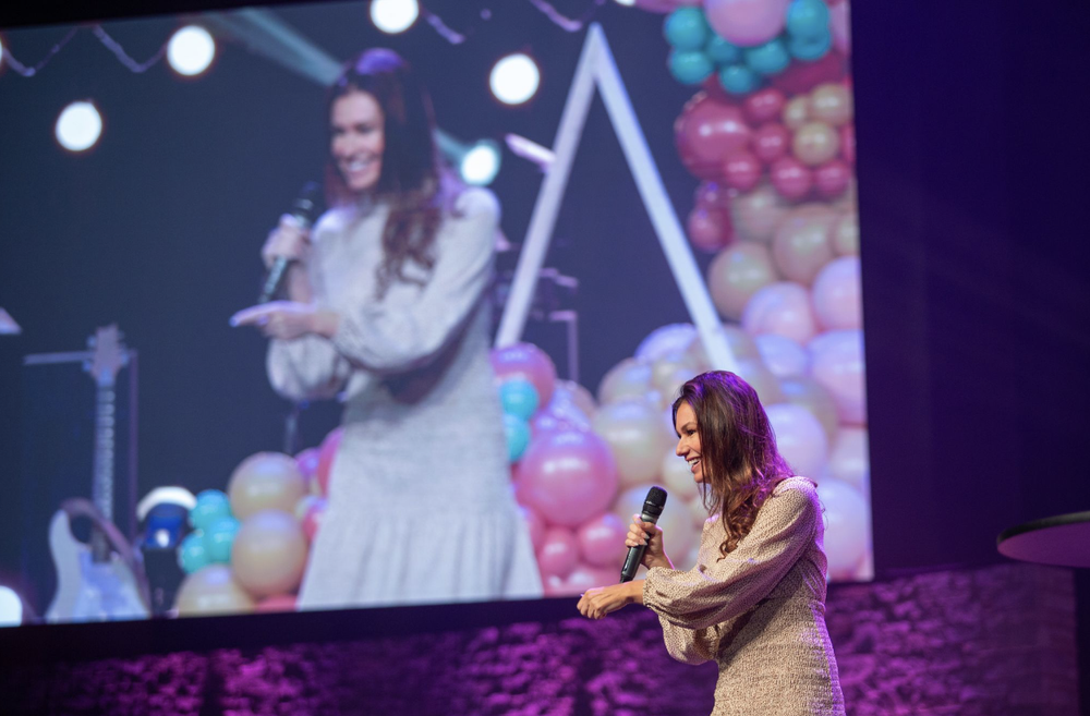 Regan Long | Mom of 5, Best-Selling Author, & Global Entrepreneur