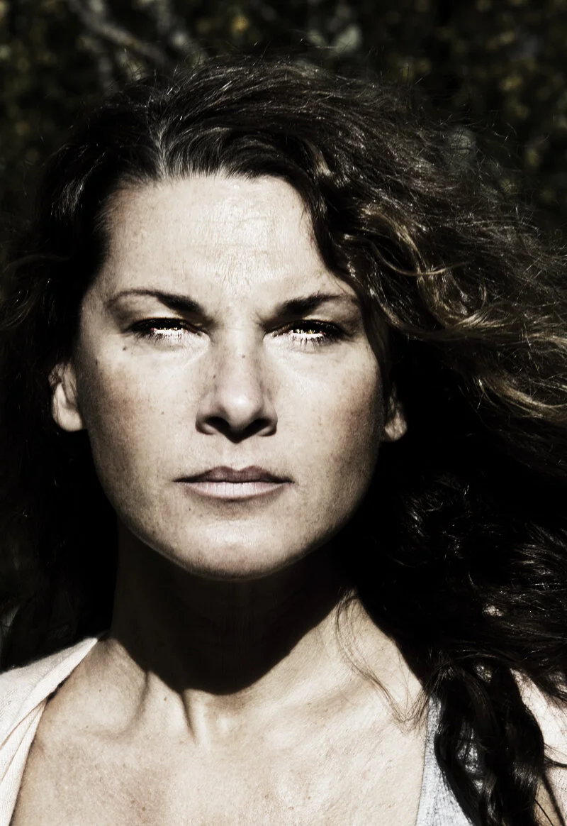 CLAIRE PETIT - Claire Petit painter - About - bio