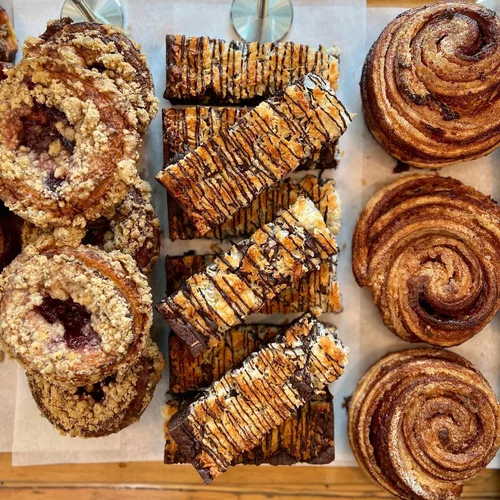Mindy's Bakery in Chicago, IL