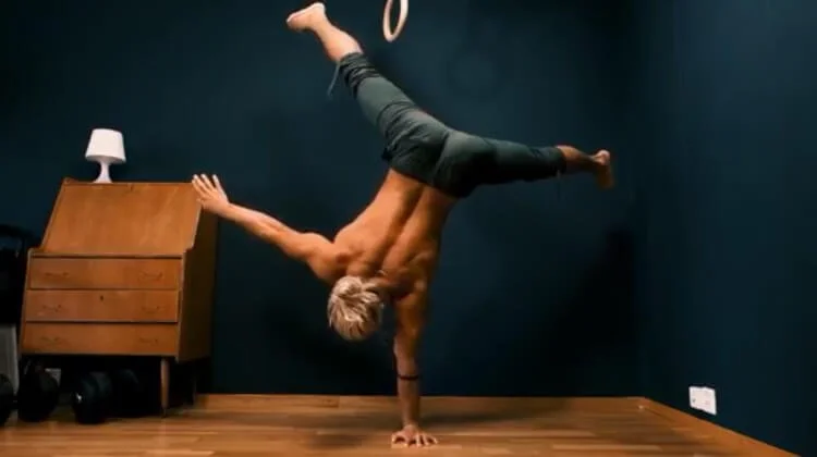 5 Common One Arm Handstand Mistakes... and how to fix them — BERG MOVEMENT