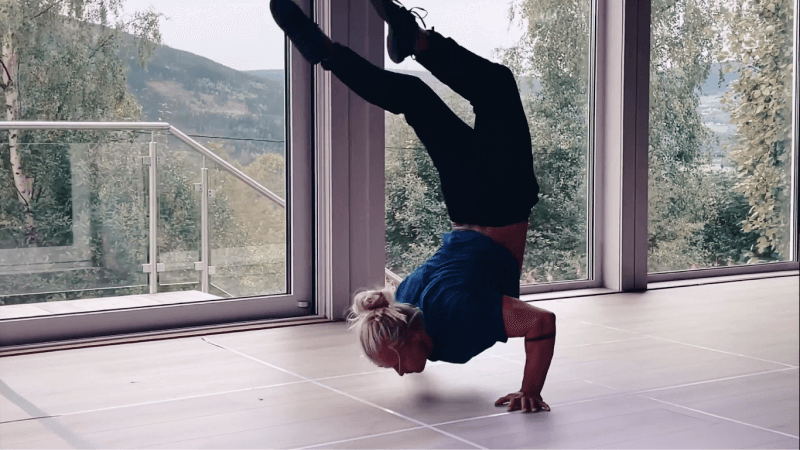 The Weird Yoga Calisthenics Move That Went Viral - Inverted Locust ...