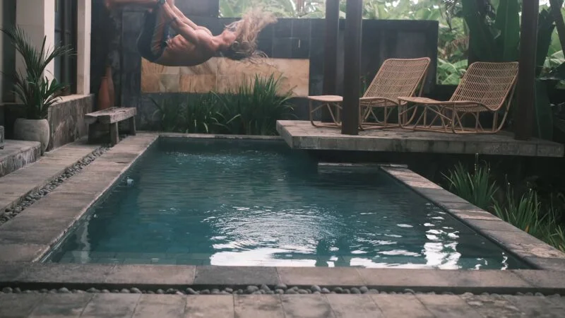 How to Backflip! — BERG MOVEMENT