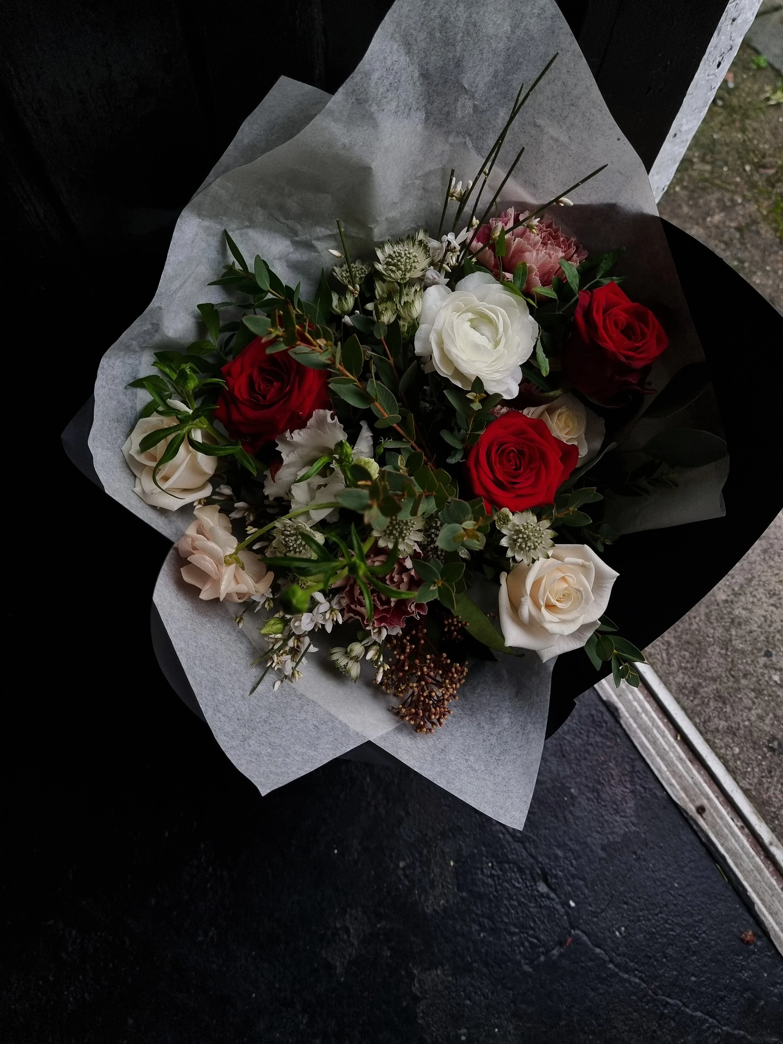 ALCHEMY - Falkirk & Stirling florist, flower delivery