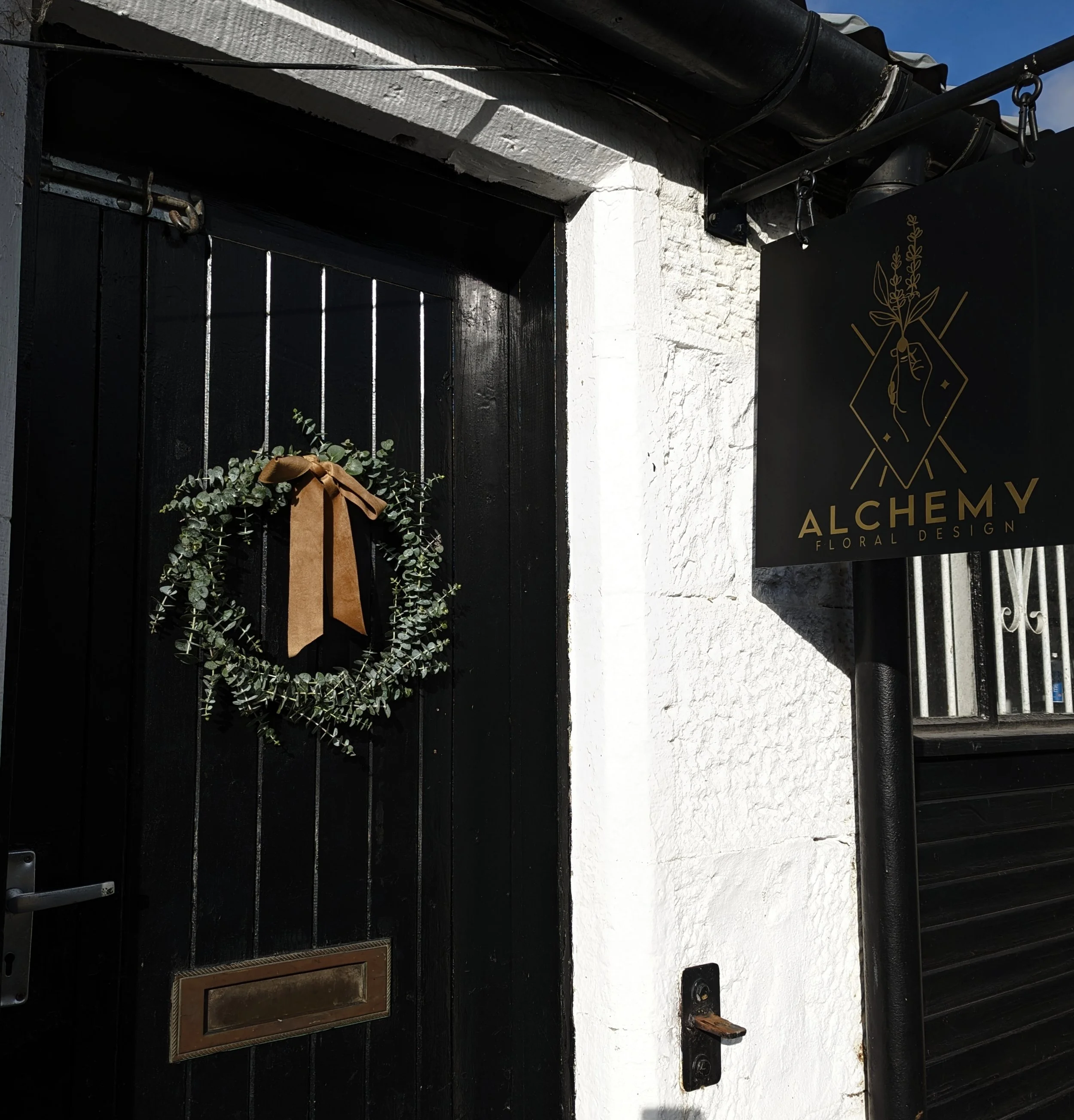 ALCHEMY - Falkirk & Stirling Florist contact