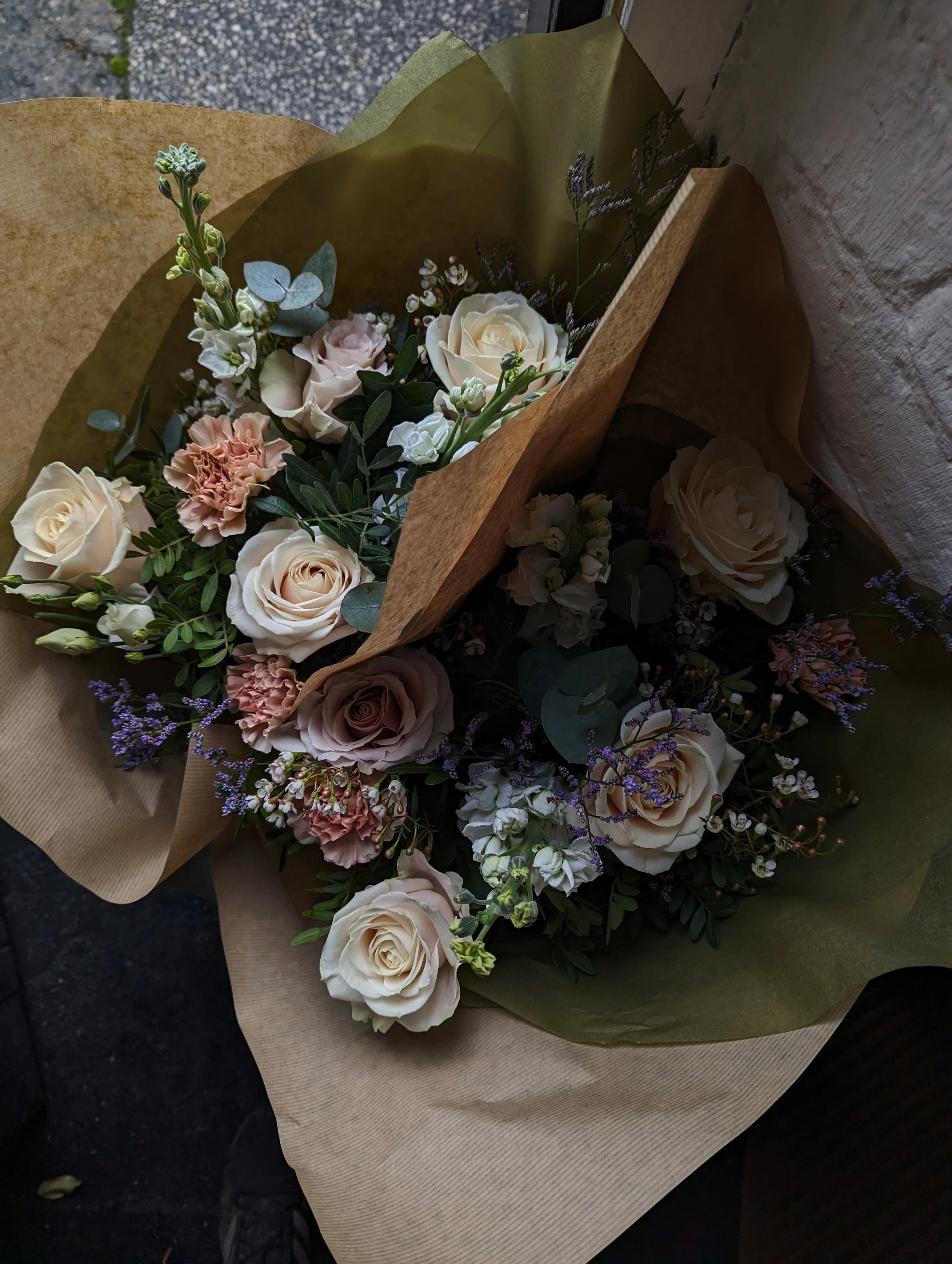 ALCHEMY - Falkirk & Stirling florist, flower delivery