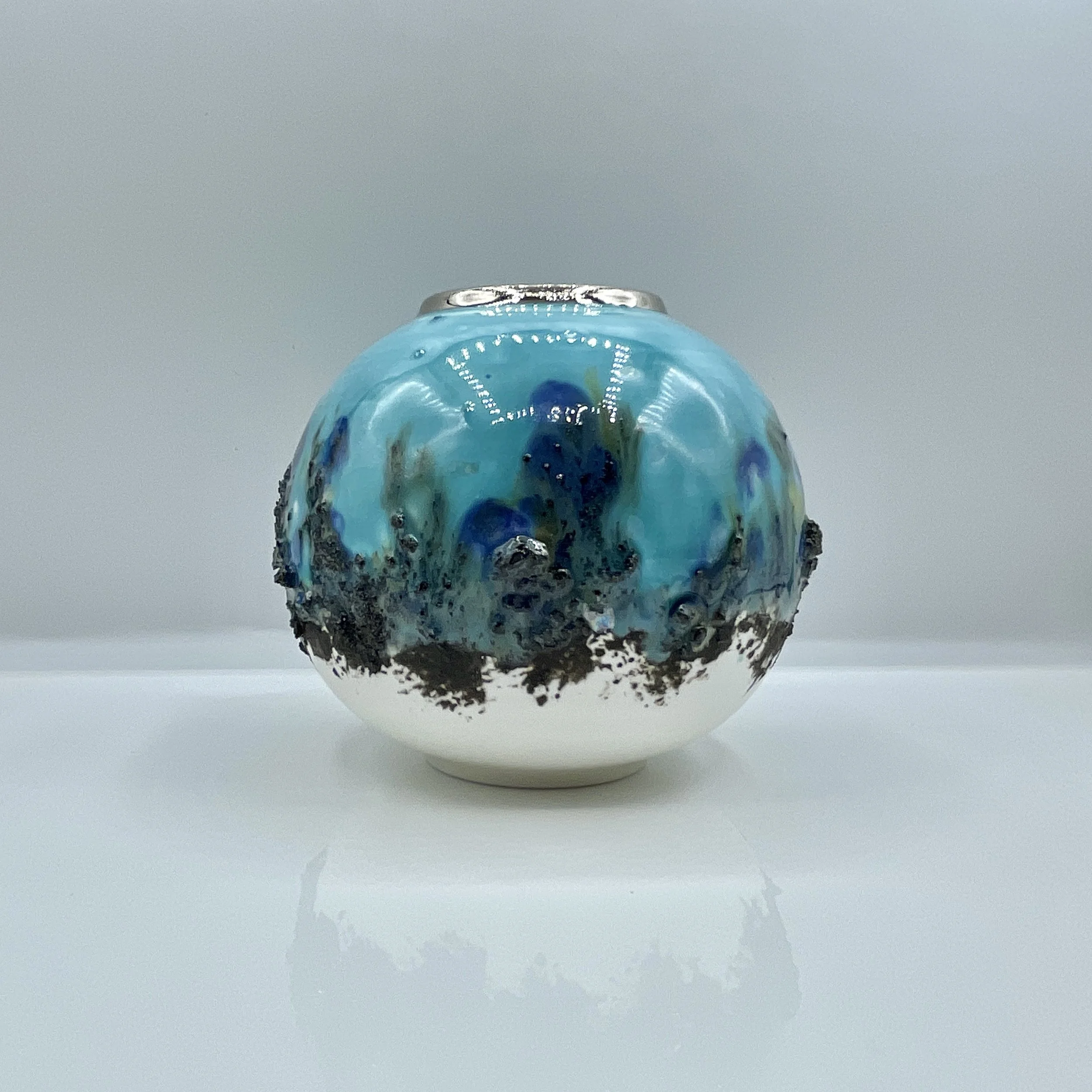 Cobalt and copper oxide wash Sea Globe (Platinum) — Blackbird Ceramics