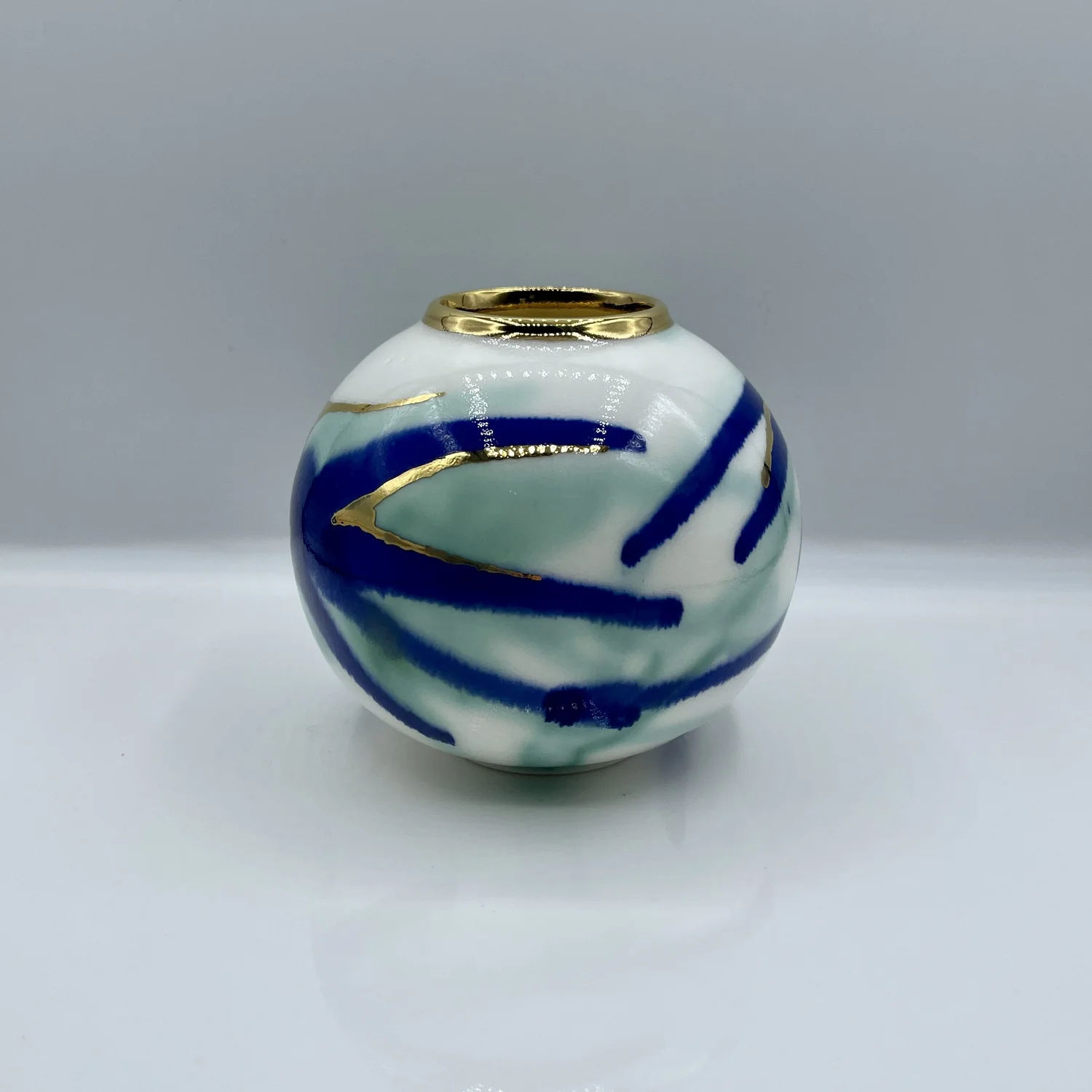 Deep Prussian Blue, grey, white, aventurine and platinum Sea Globe ...