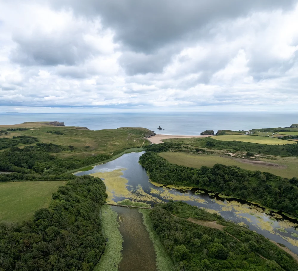 A guide to the Green Bridge of Wales and Stack Rocks | Pembrokeshire ...