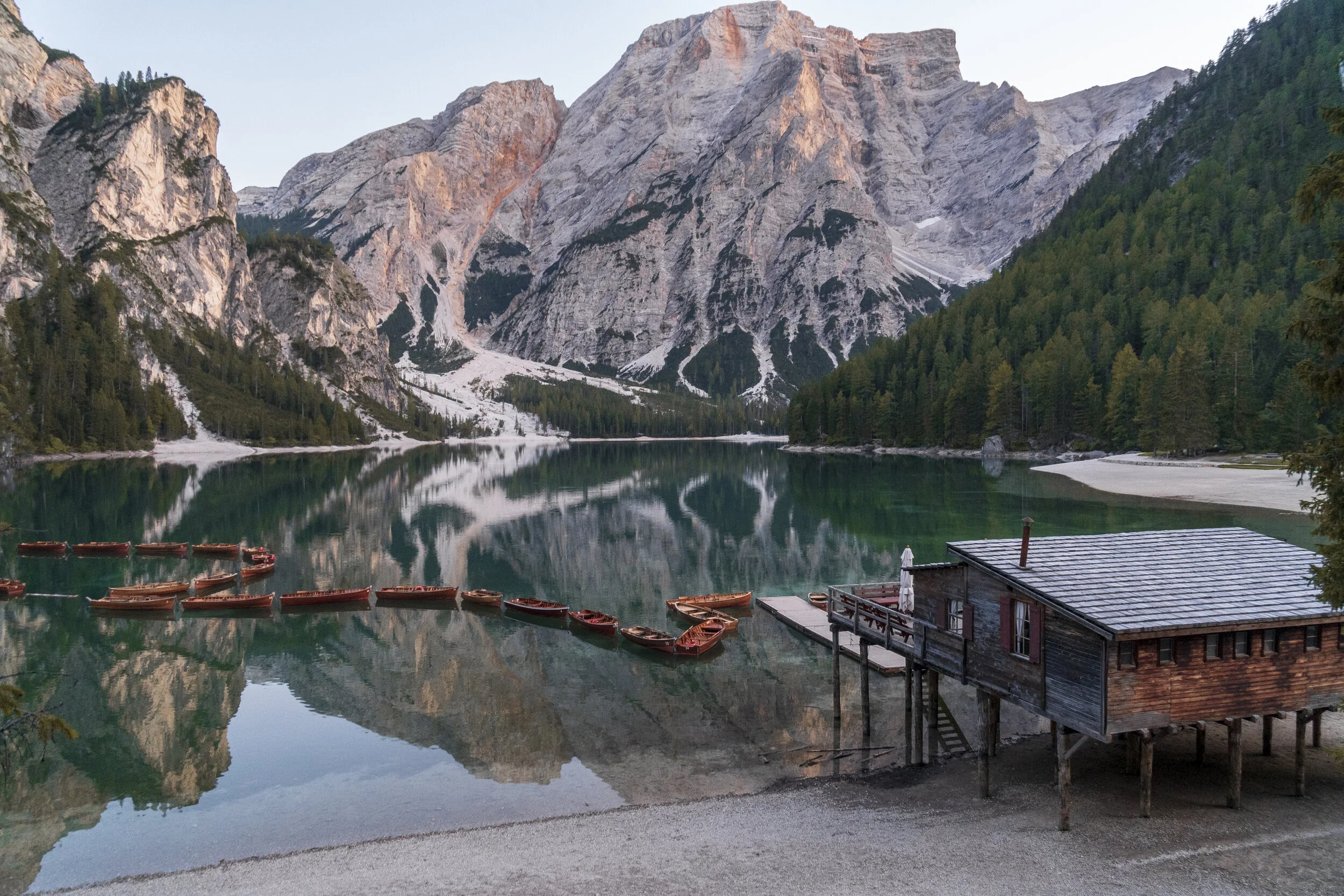 Hiking the Dolomiti Trail: 100 km Hut‑to‑Hut trek through the Dolomites ...