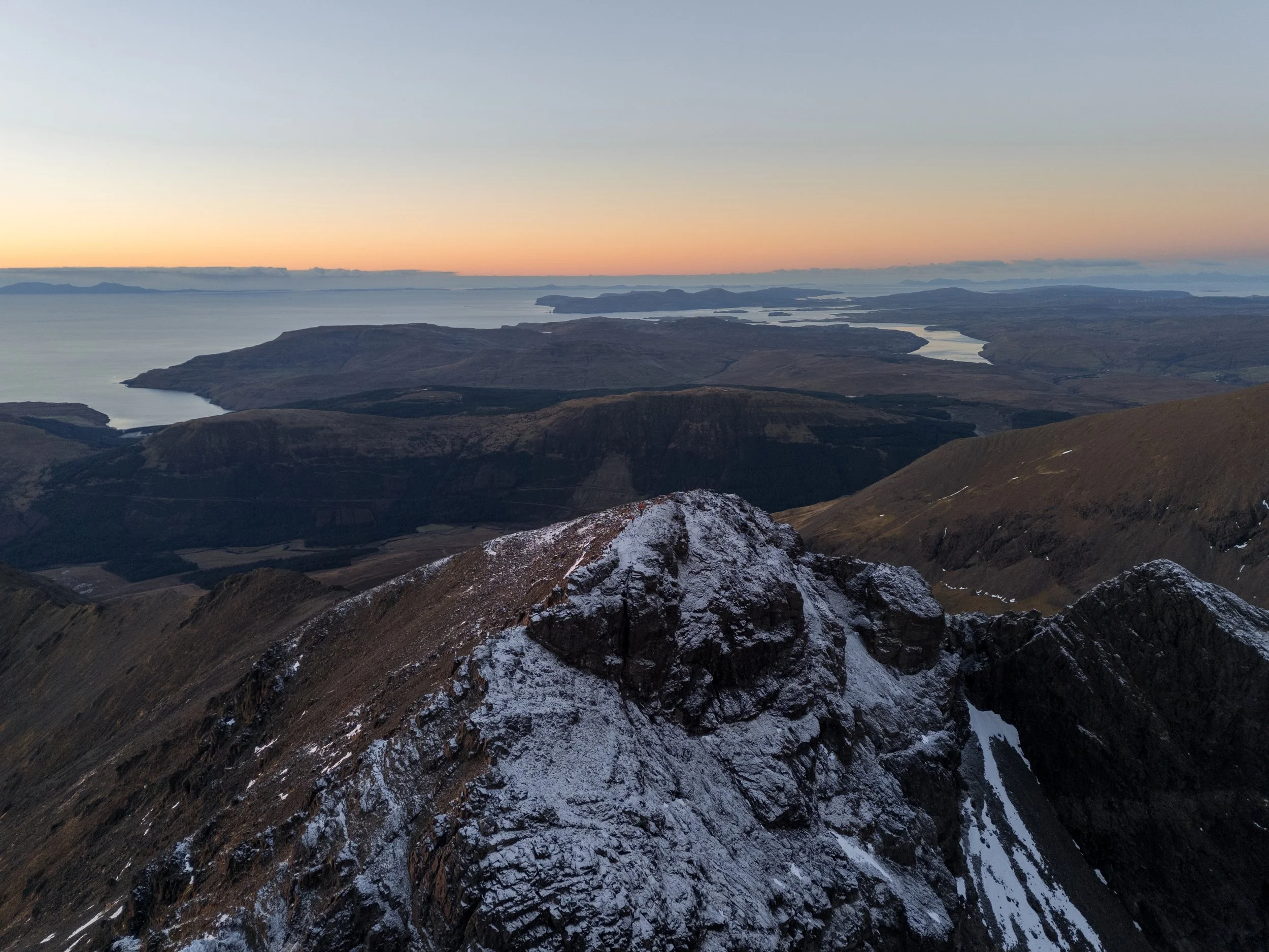 Hike guide to Sgùrr na Banachdichon the Cuillin Ridge, Isle of Skye ...