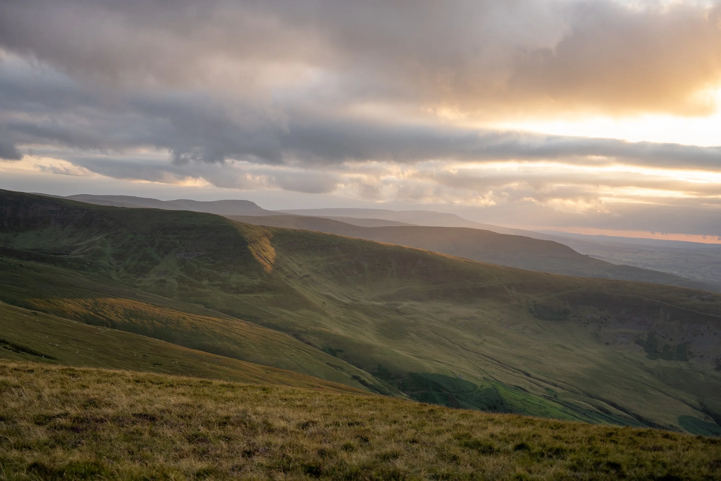 Cwm Llwch Horseshoe hike Guide - the Best Route up Pen y Fan — Oh What ...