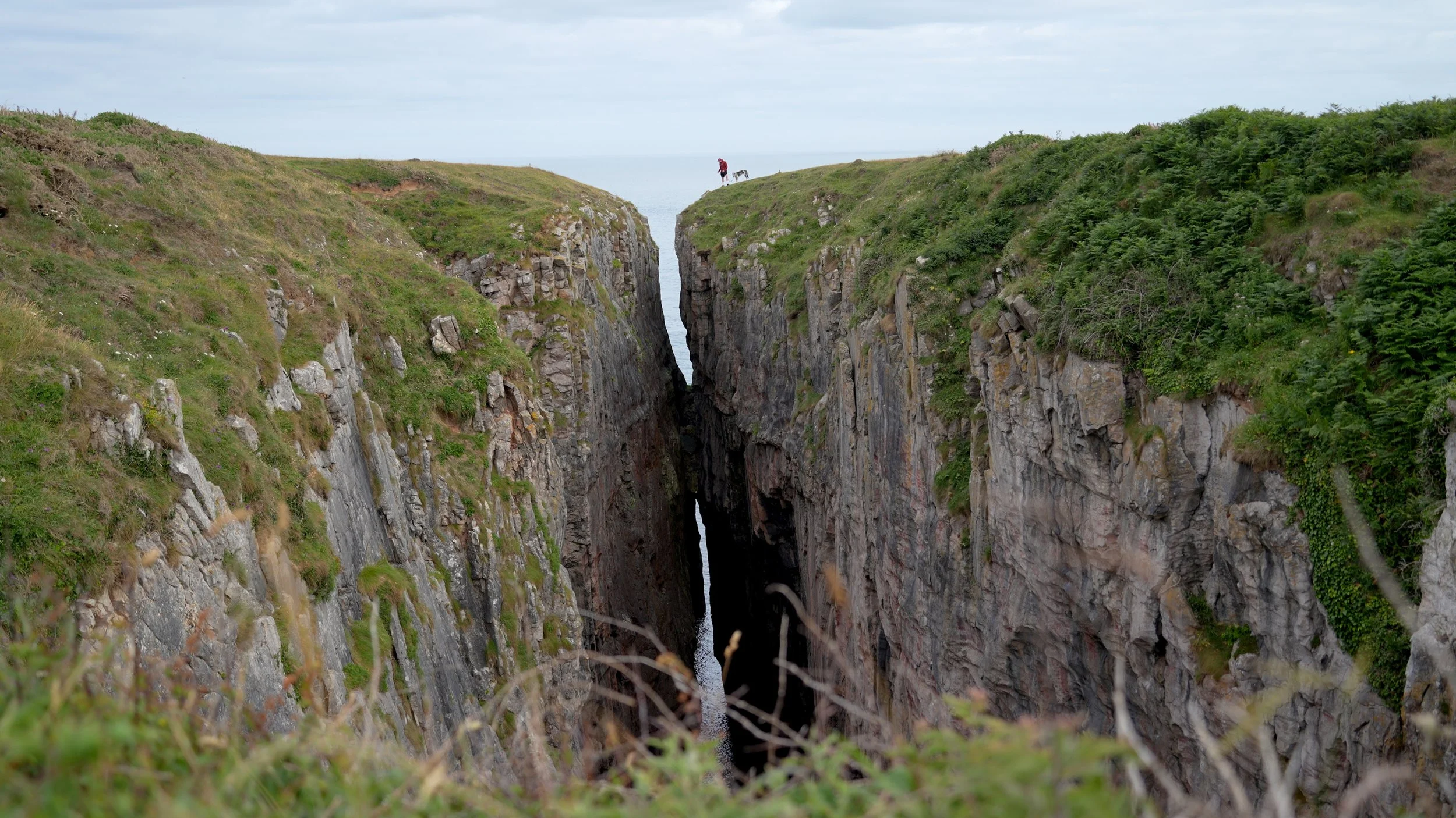 A guide to the Green Bridge of Wales and Stack Rocks | Pembrokeshire ...