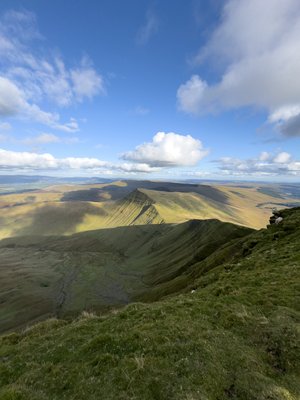 Cwm Llwch Horseshoe hike Guide - the Best Route up Pen y Fan — Oh What ...