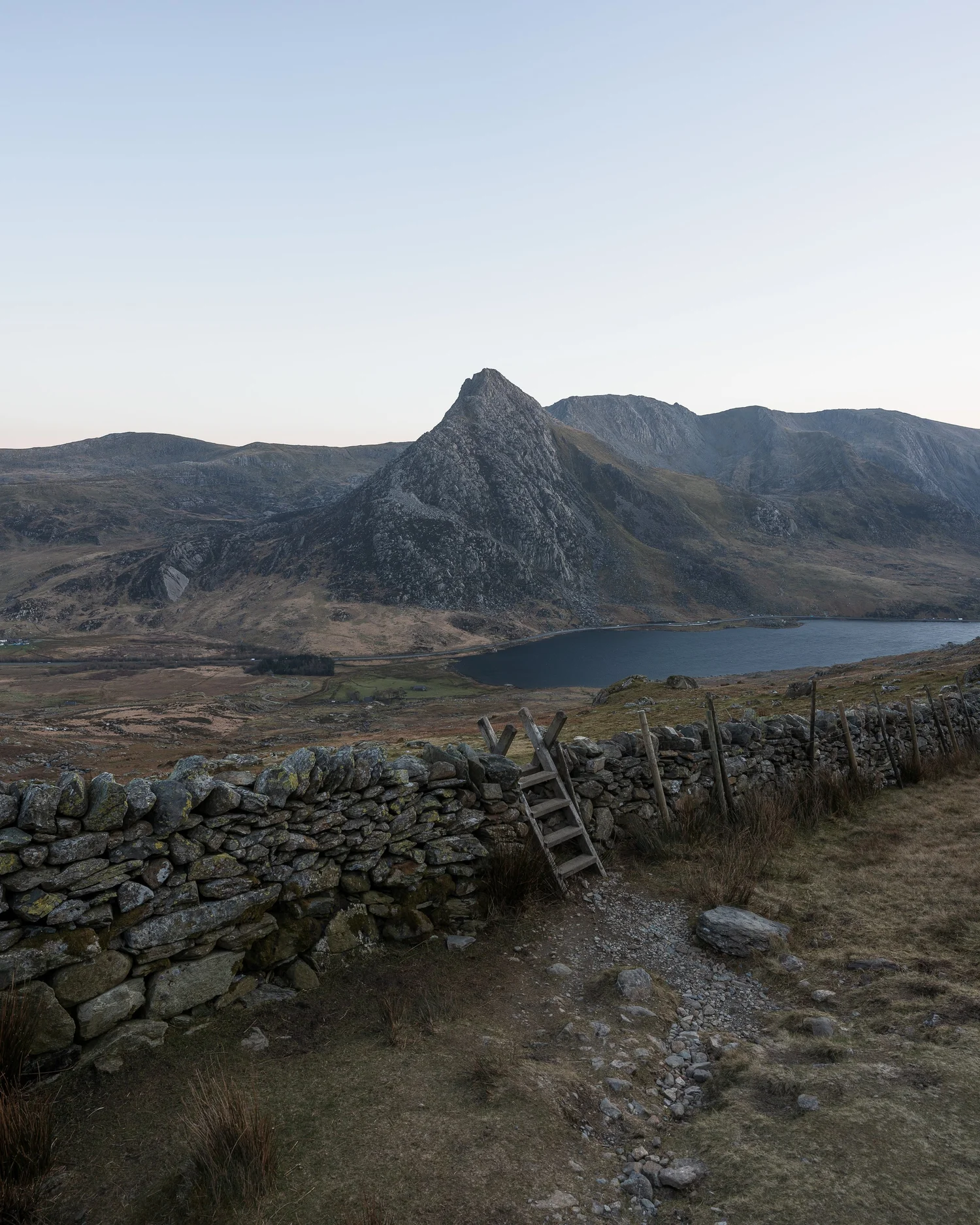 Hike Guide to Pen Yr Ole Wen & The Carneddau in Snowdonia National Park ...