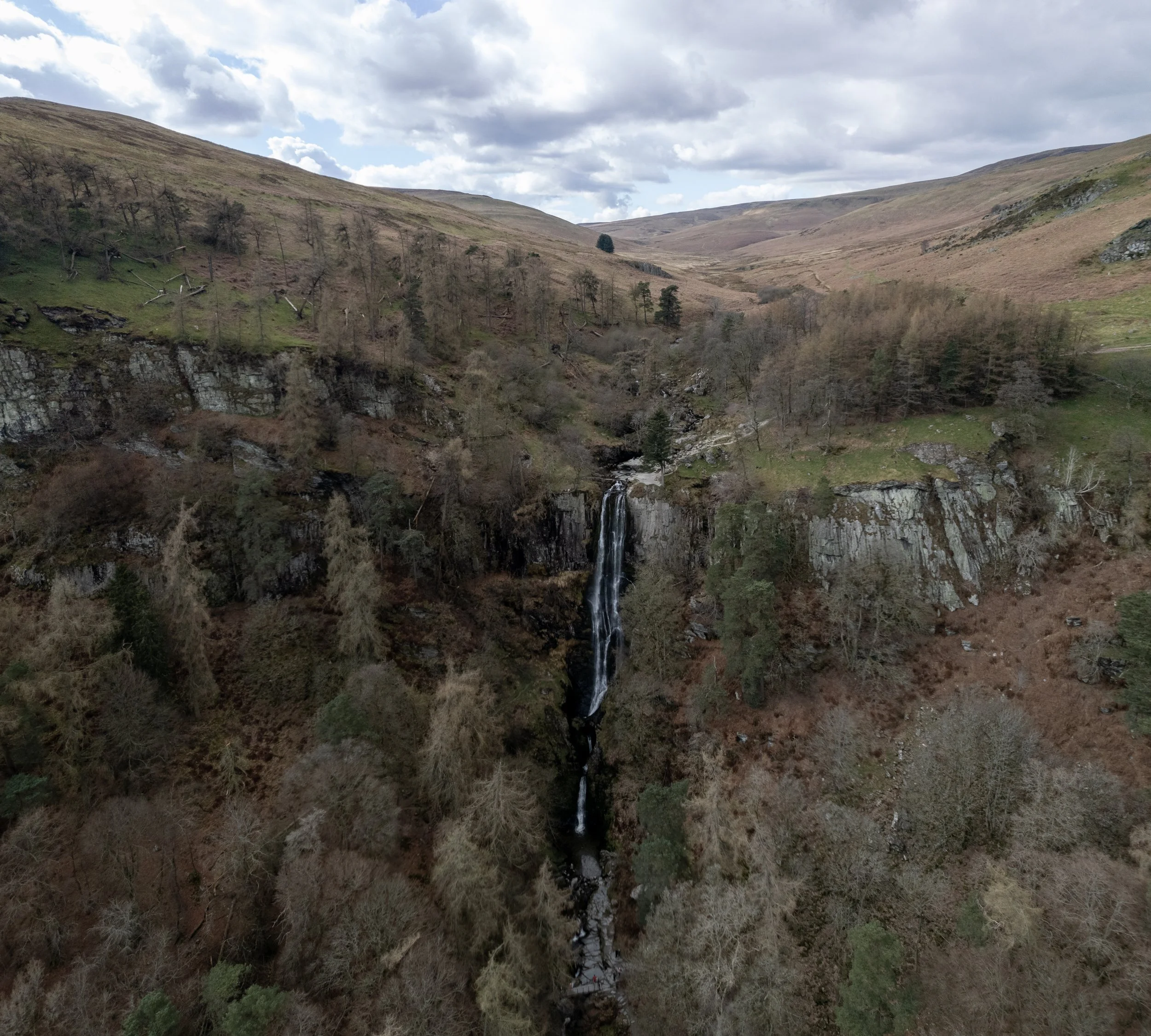 Guide to Pistyll Rhaeadr | The tallest waterfall in North Wales — Oh ...
