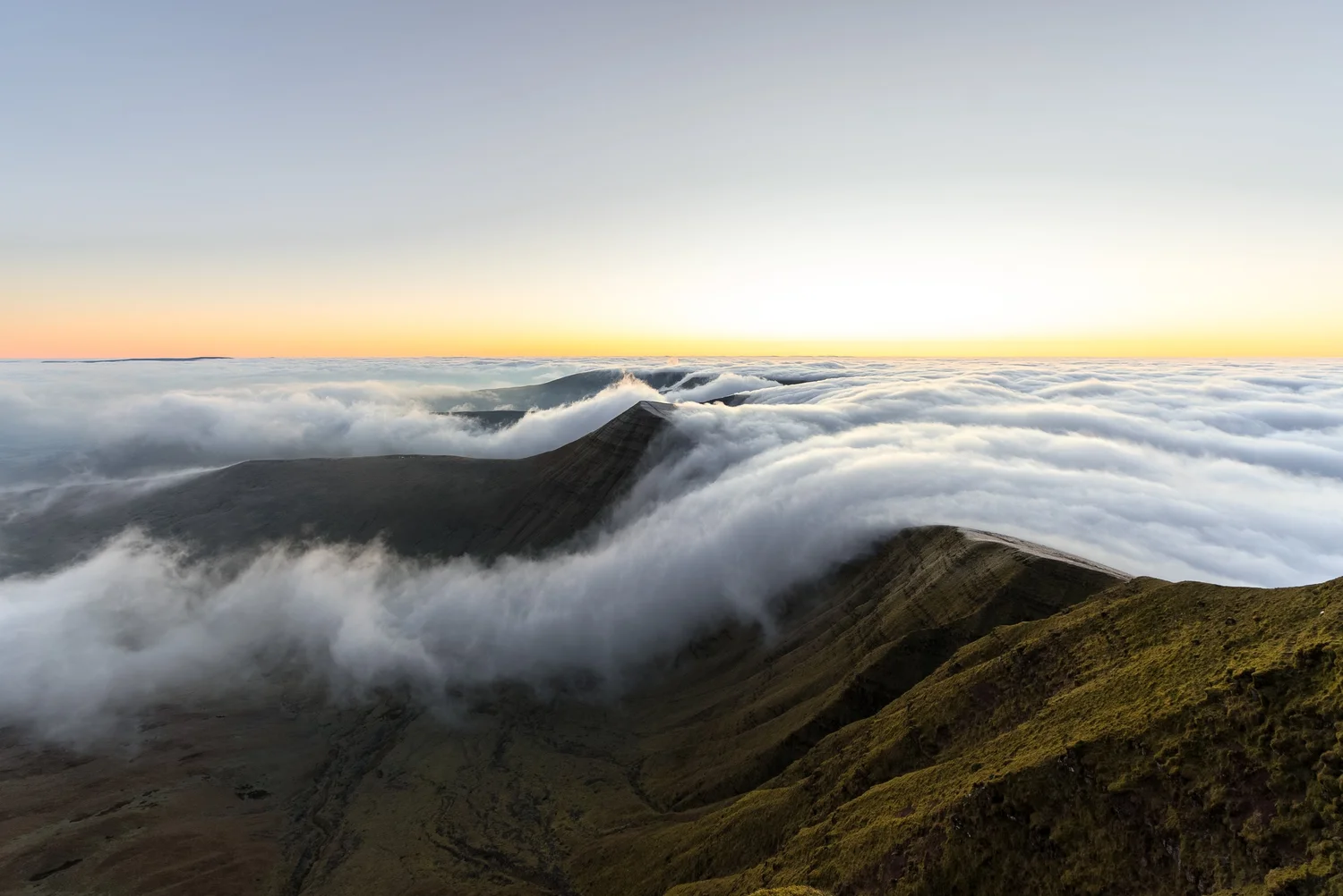 Cwm Llwch Horseshoe hike Guide - the Best Route up Pen y Fan — Oh What ...