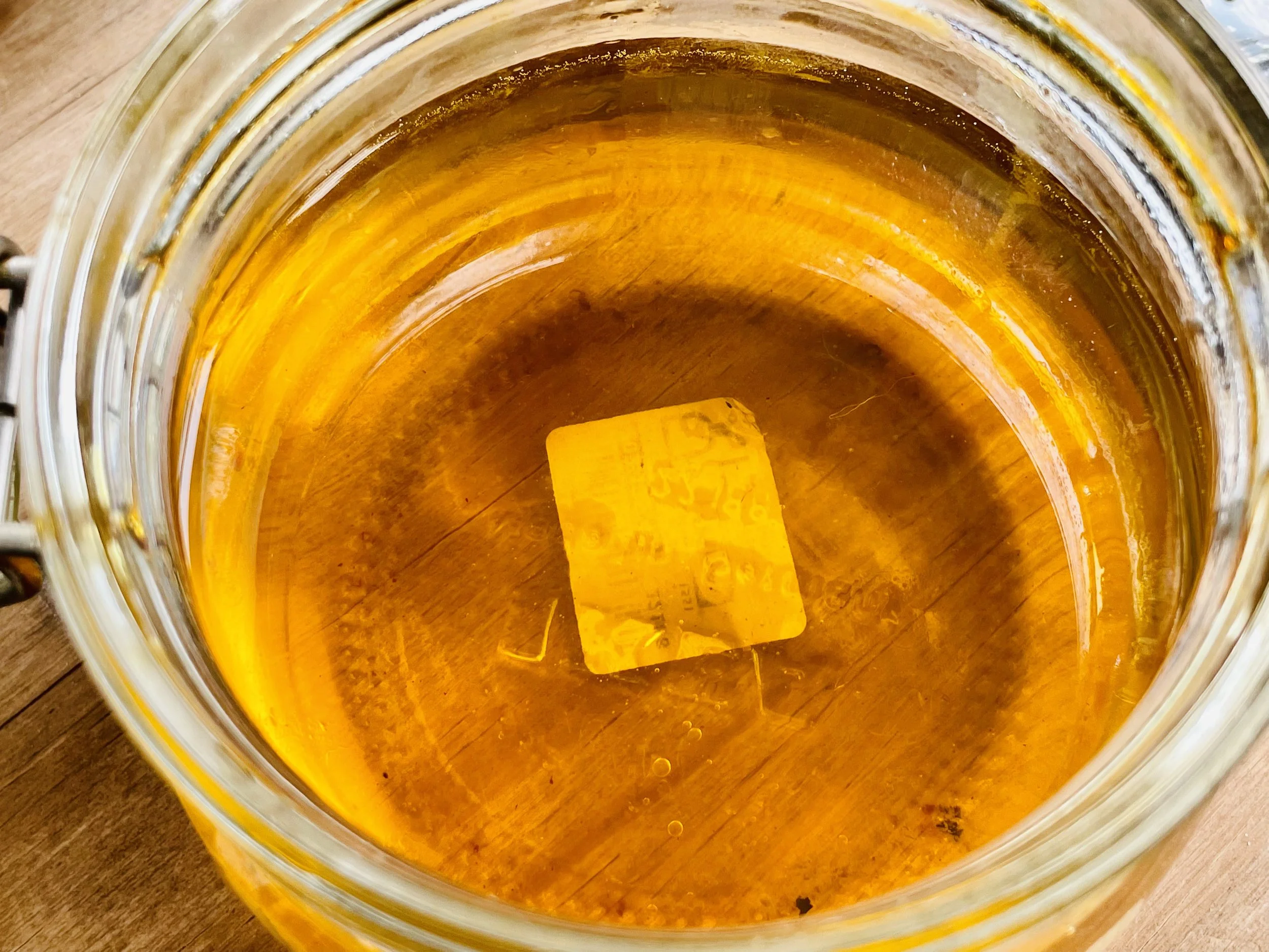 Making a Fine Oil Varnish | Violin Restoration - Ruschil London