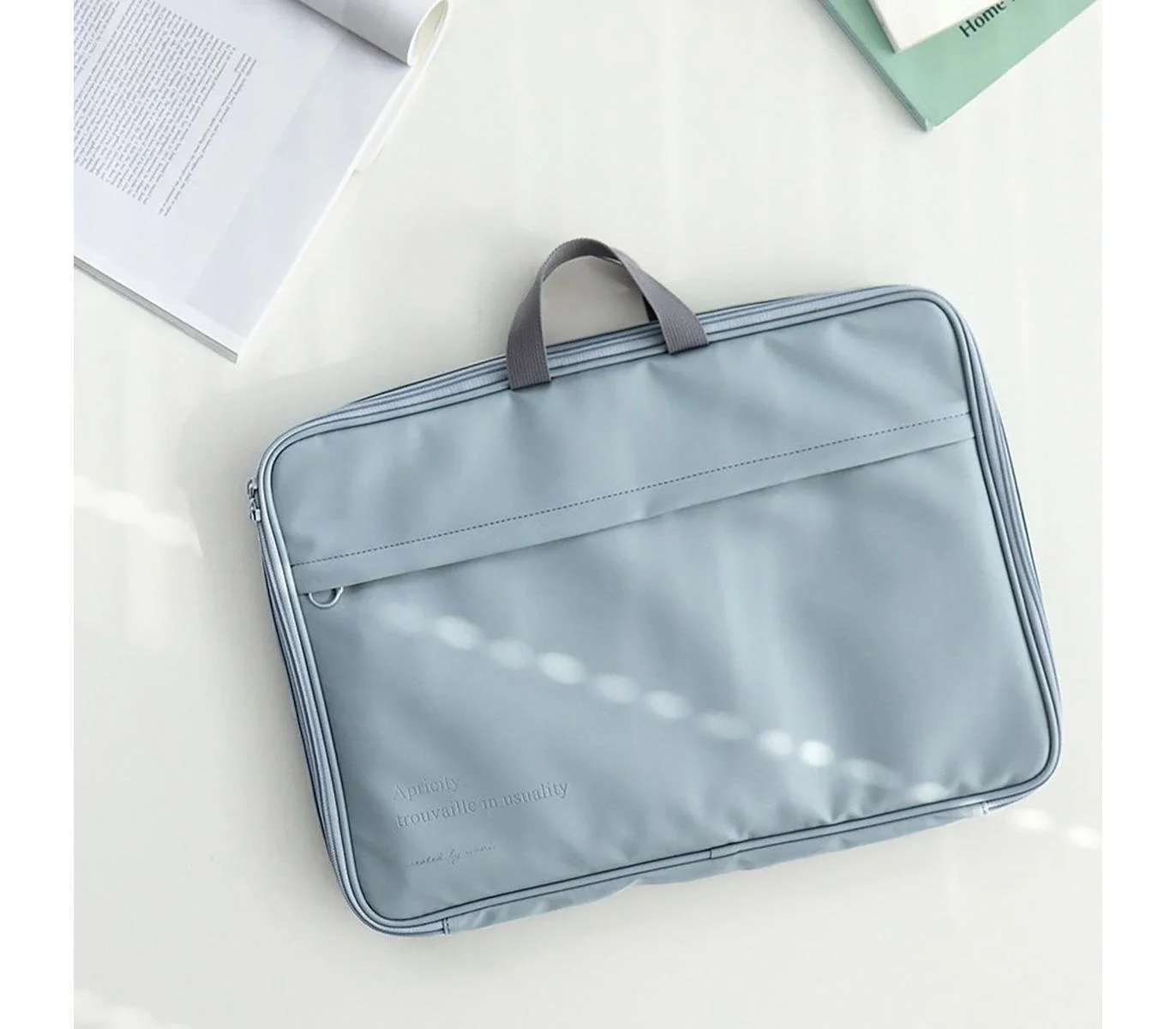 Iconic Multi pocket laptop pouch 13" 03 Beige — KANDS Papelería