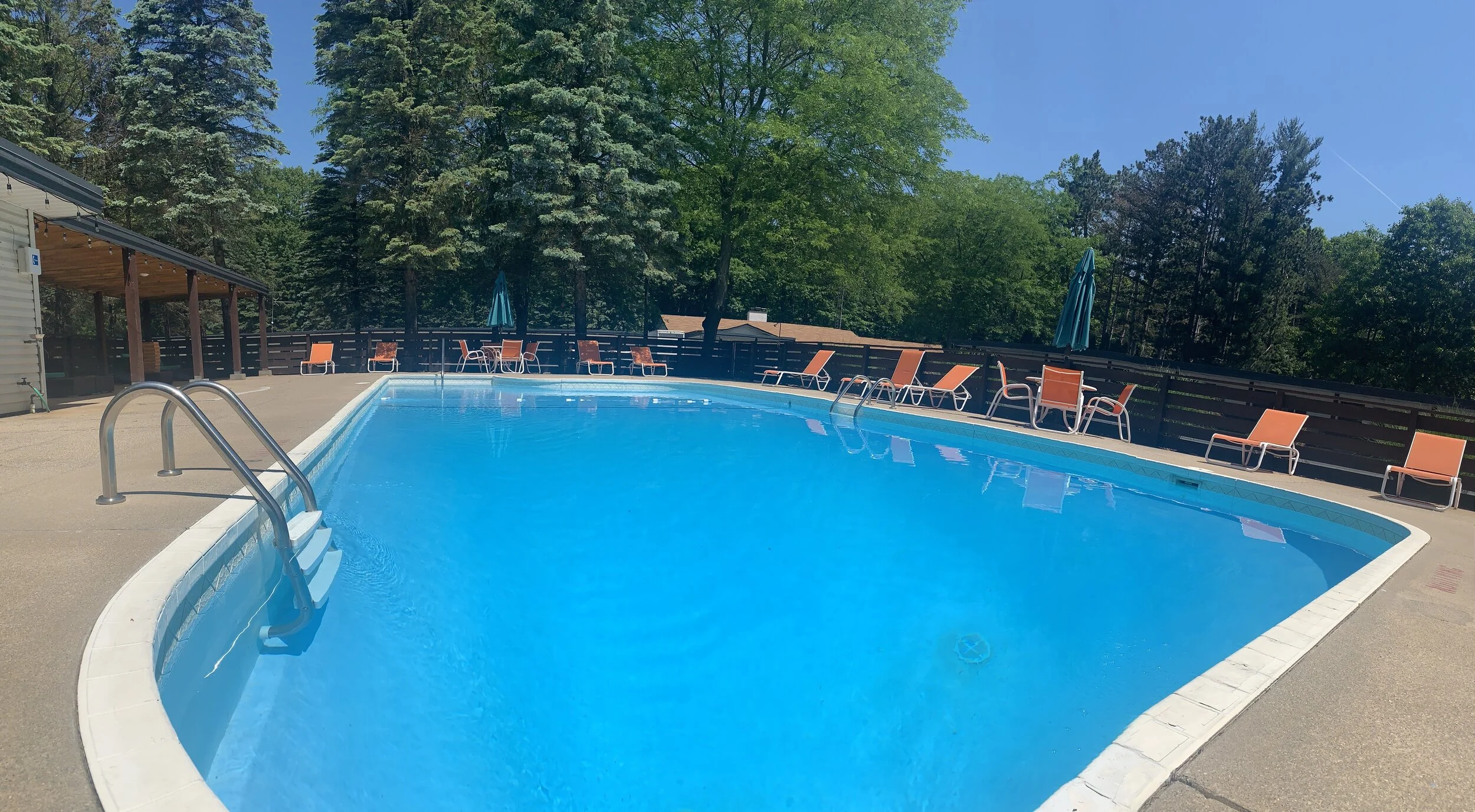 Our Rooms — Starlite Resort