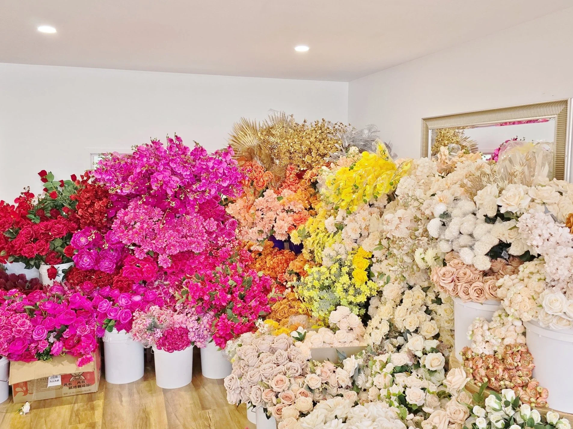 Beautifully handcrafted artificial hand bouquets for wedding