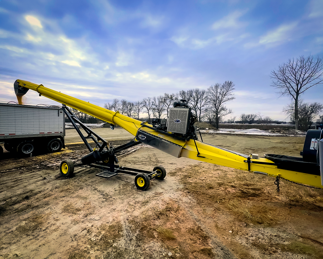 Premium Grain Handling Solutions | Soaring Eagle Grain Equipment