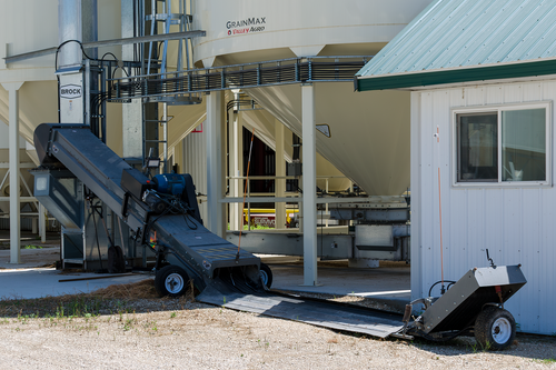 Premium Grain Handling Solutions | Soaring Eagle Grain Equipment
