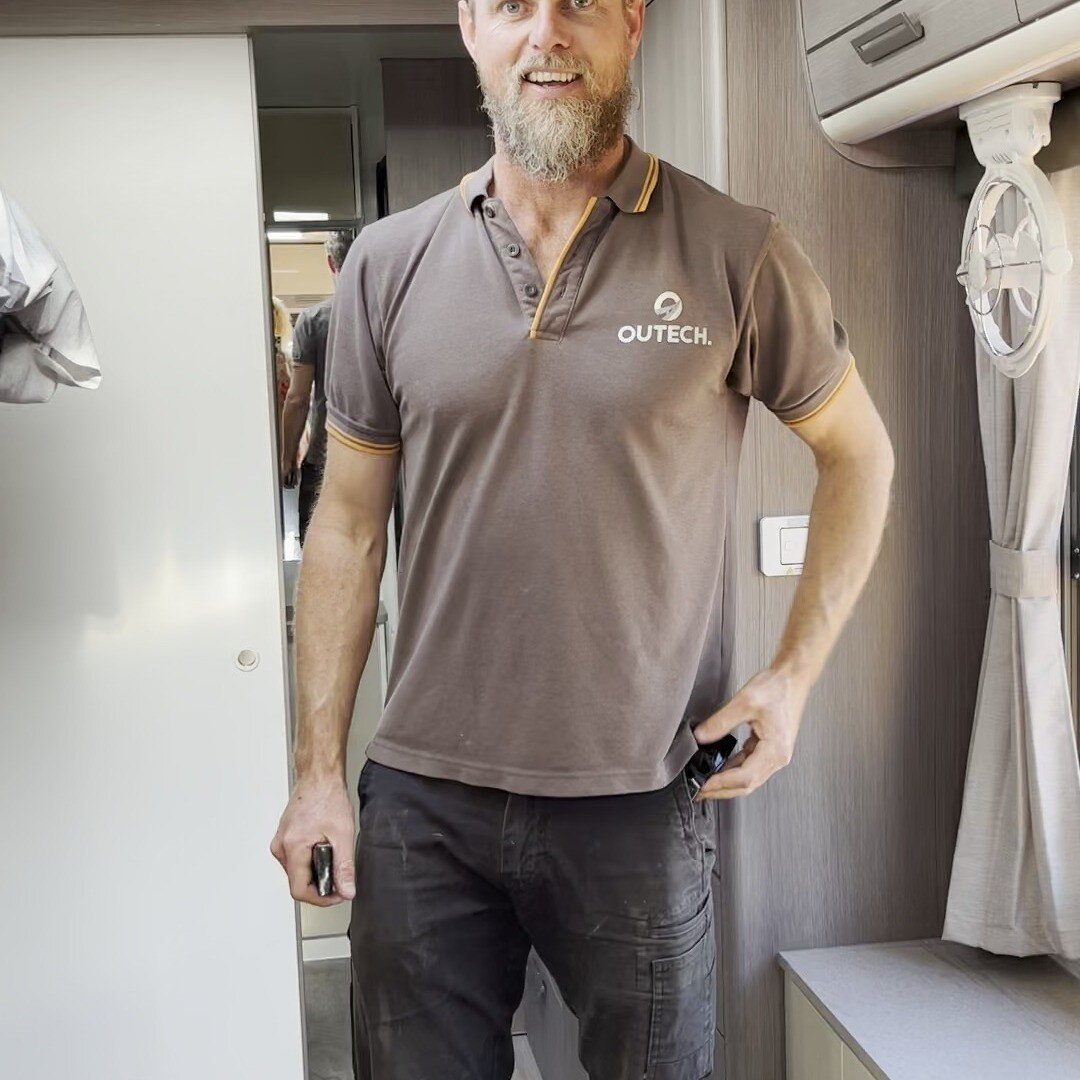 Outech Off-Grid caravan solar panel installation and lithium battery ...