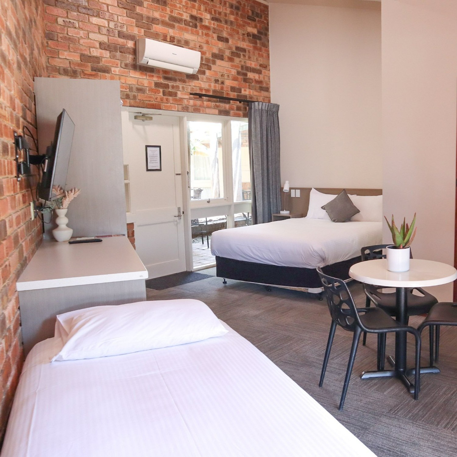 Stay — Leisure Inn, Rockingham, WA