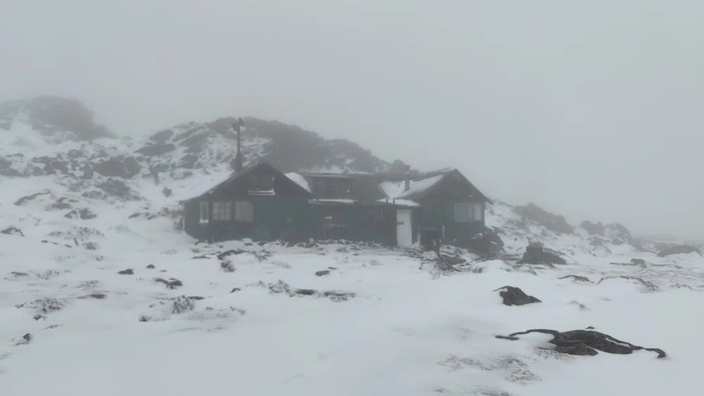 Summit Hut Ben Lomond — Mountain Huts Australia
